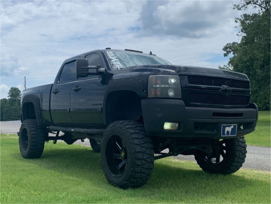 Lifted Chevy Trucks Mudding