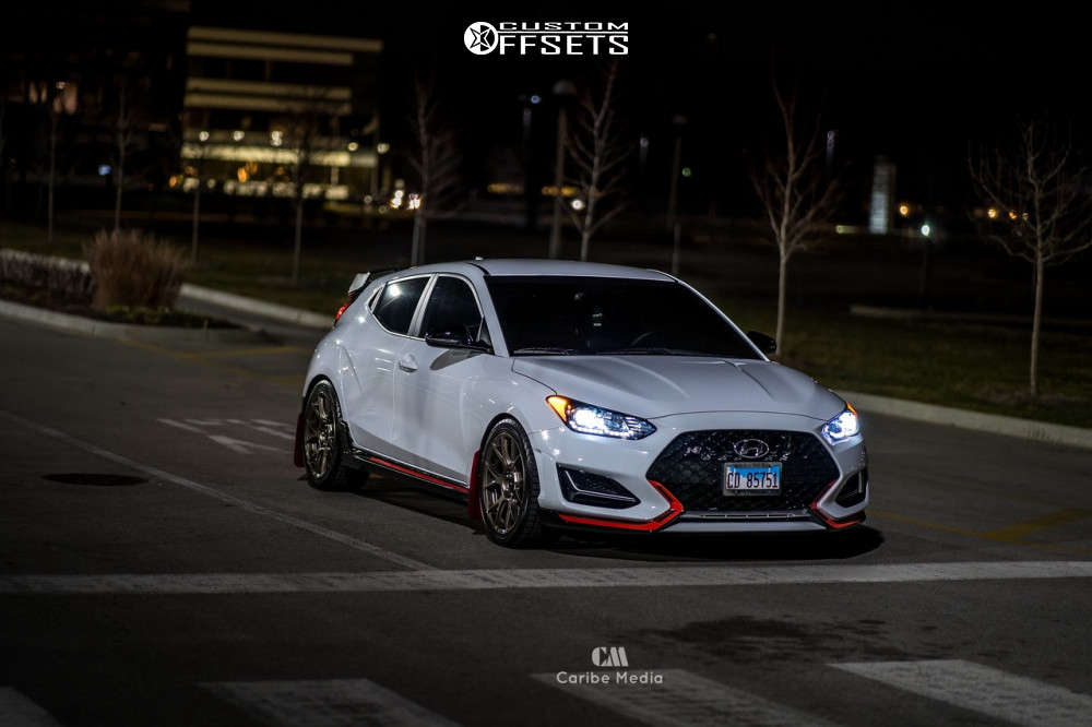 2020 Hyundai Veloster N with 18x8.5 45 Konig Ampliform and 245/45R18 ...