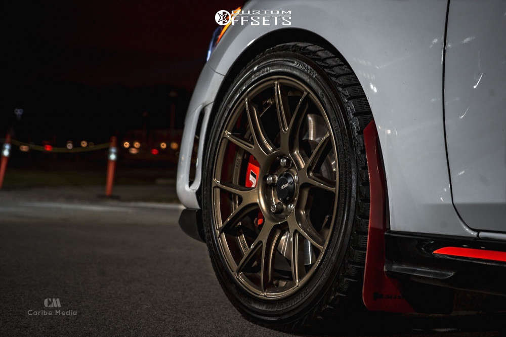 2020 Hyundai Veloster N with 18x8.5 45 Konig Ampliform and 245/45R18 ...