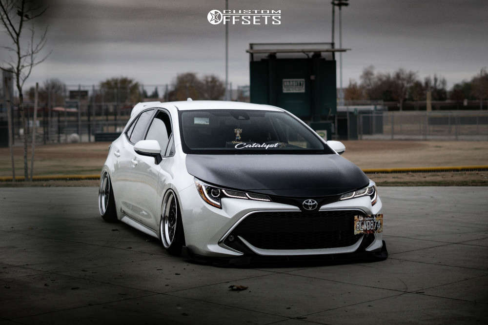 2019 Toyota Corolla with 18x9.5 10 FPF Wheels Rs-3 and 205/40R18 ...