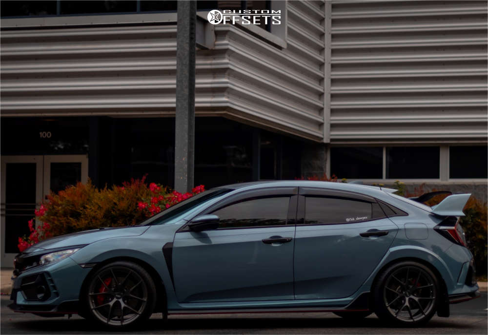 2020 Honda Civic with 19x9.5 35 ESR Rf2 and 255/35R19 Continental ContiSportContact 2 - SSR and ...