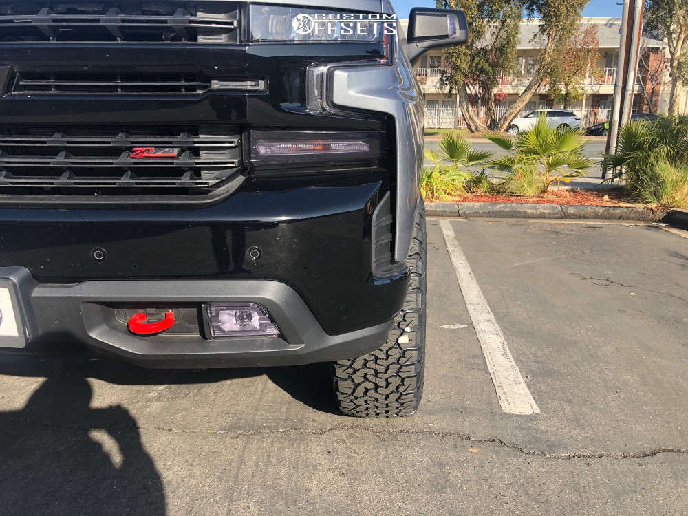 2021 Chevrolet Silverado 1500 with 17x8.5 0 Method Mr314 and 35/12.5R17 ...