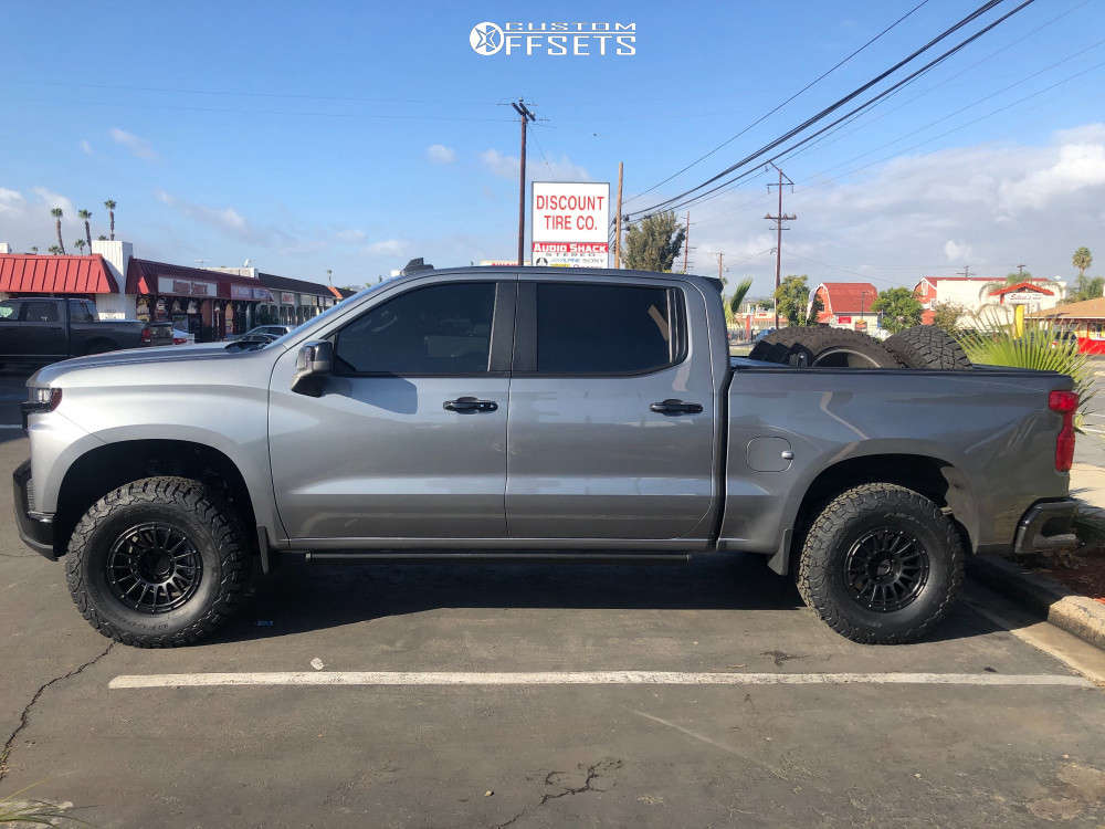 2021 Chevrolet Silverado 1500 with 17x8.5 0 Method Mr314 and 35/12.5R17 ...