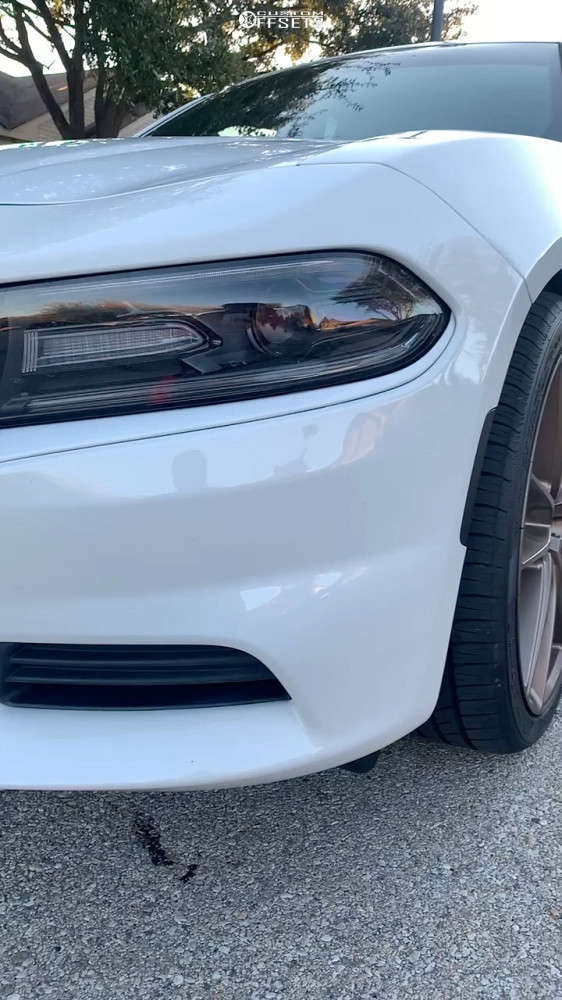 2019 Dodge Charger with 22x9.5 18 Niche Dfs and 265/35R22 Suretrac ...