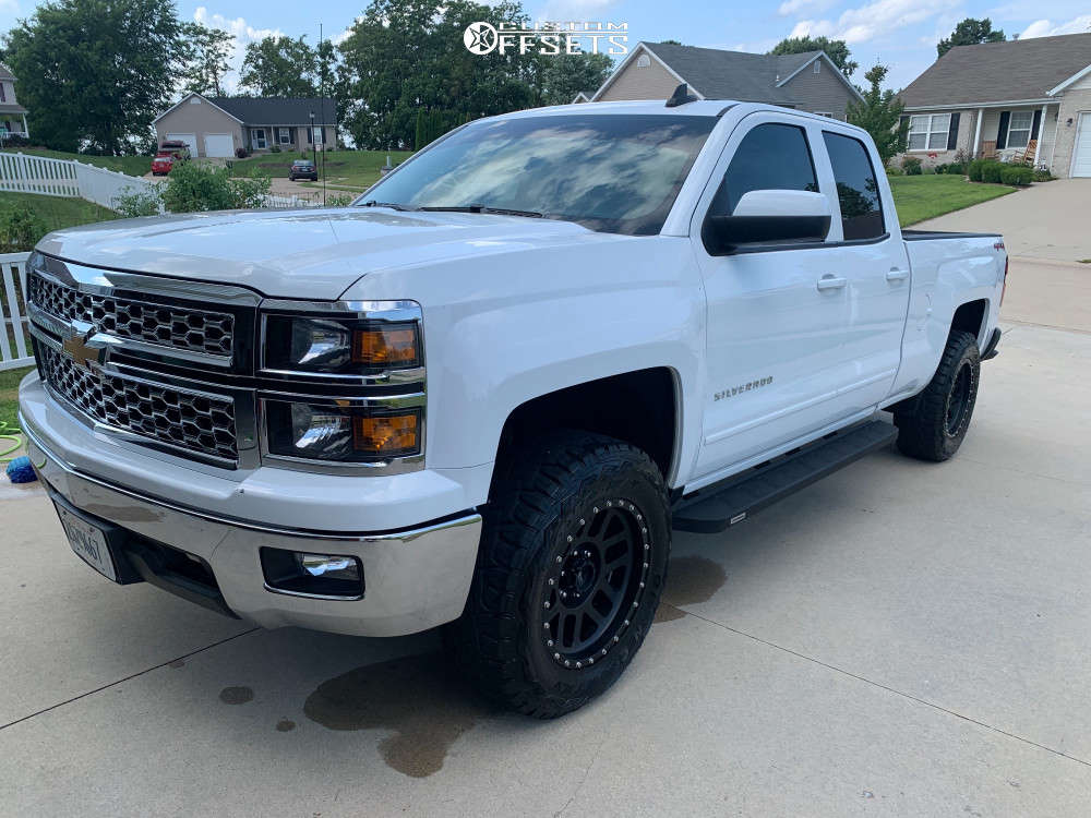 2015 Chevrolet Silverado 1500 with 18x9 -12 Method Mesh and 285/65R18 ...