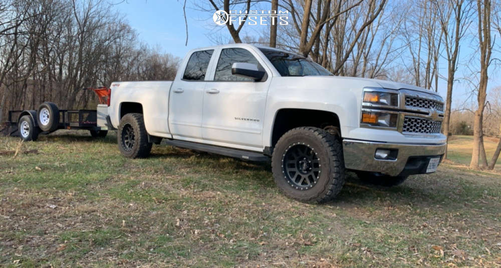 2015 Chevrolet Silverado 1500 with 18x9 -12 Method Mesh and 285/65R18 ...