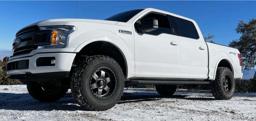 2019 Ford F-150 with 17x9 -12 Fuel Podium and 33/12.5R17 Red Dirt Road ...