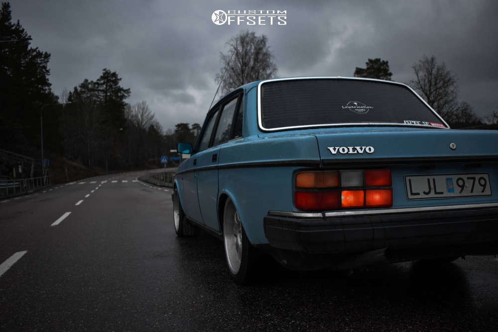 1983 Volvo 244 with 18x8.5 13 Rondell 0058 and 225/40R18 Landsail Ls588 ...