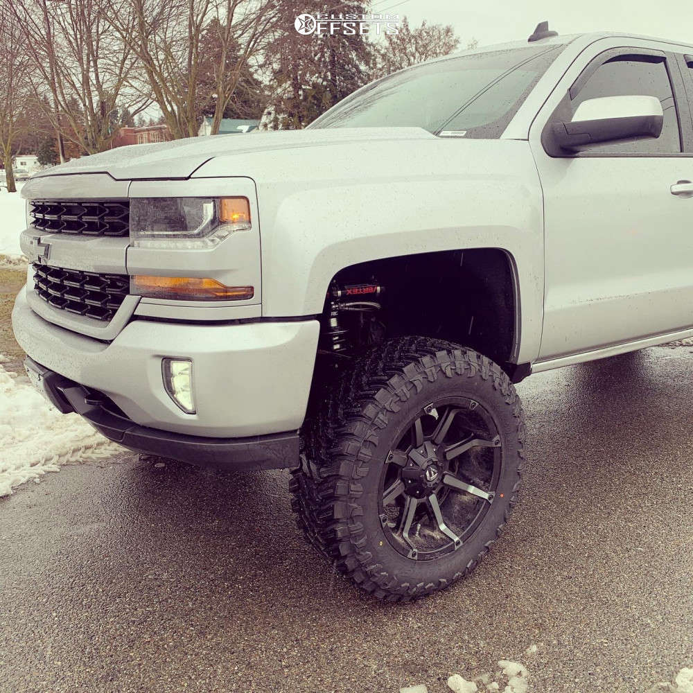 2018 Chevrolet Silverado 1500 with 20x10 -24 Fuel Coupler and 35/12 ...