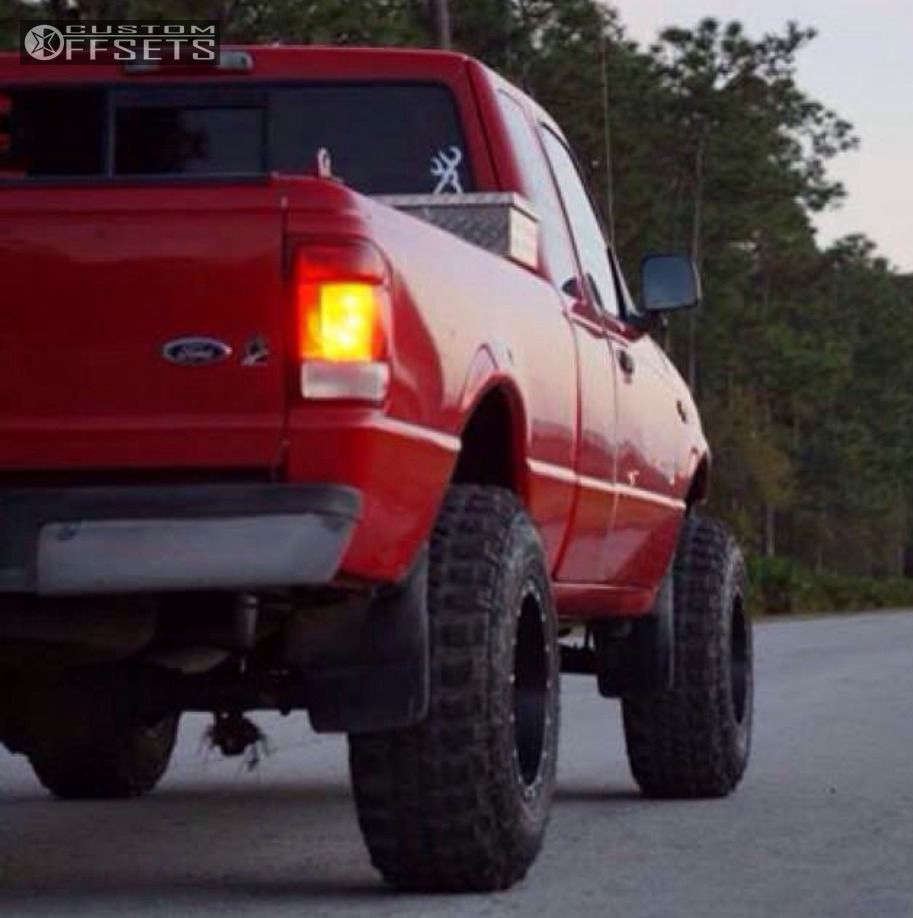 2000 Ford Ranger with 15x10 -43 Fuel Lethal and 31/10.5R15 Federal ...