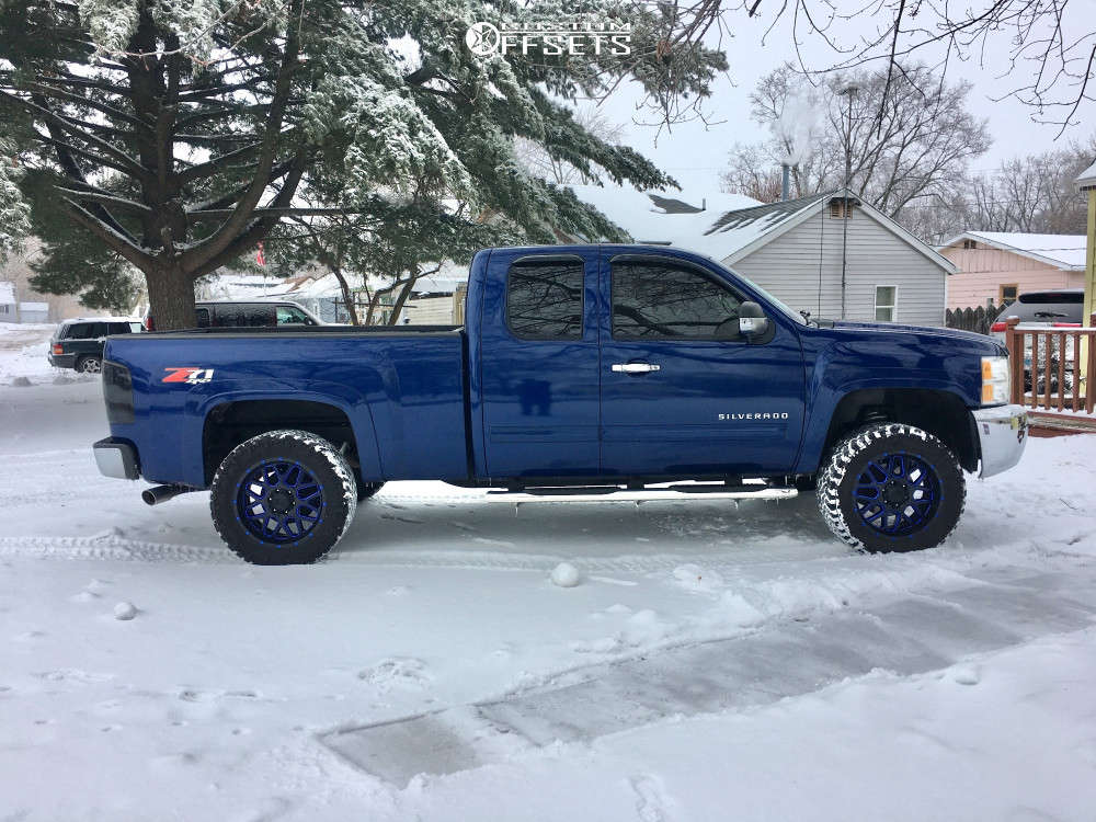 2013 Chevrolet Silverado 1500 with 20x10 -18 XD Grenade and 33/12.5R20 ...