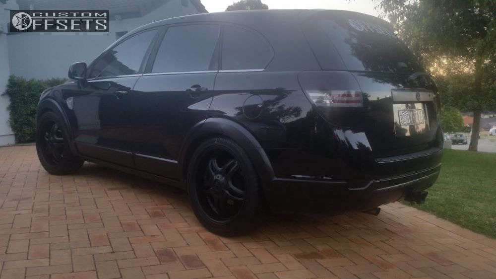 2007 Holden Captiva with 20x8.5 38 MST 725 and 245/8.5R20 Achilles ...
