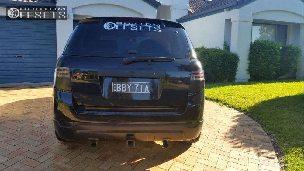 2007 Holden Captiva with 20x8.5 38 MST 725 and 245/8.5R20 Achilles ...