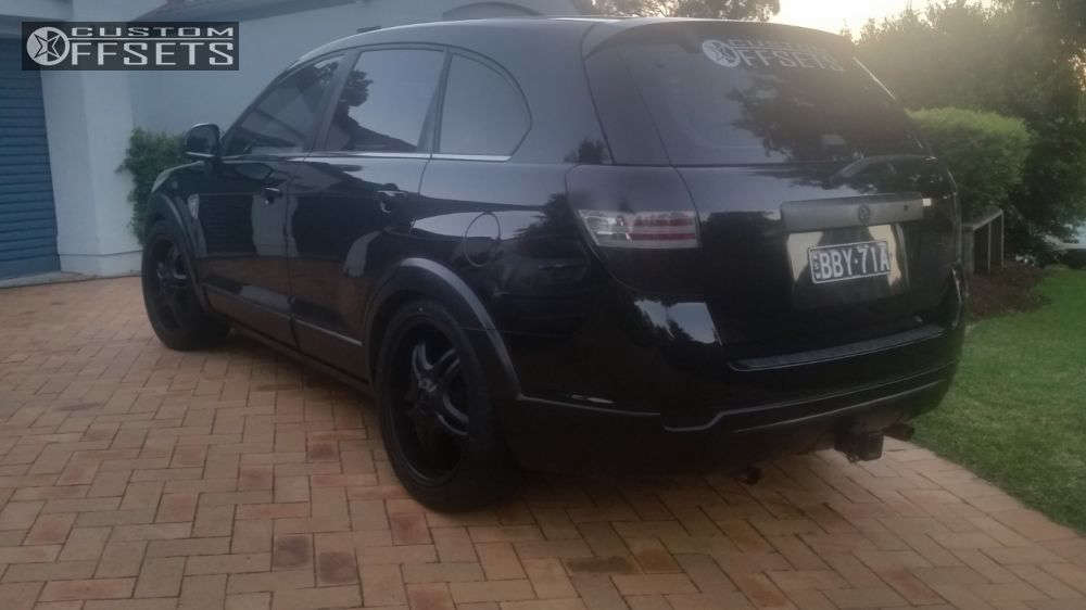 2007 Holden Captiva with 20x8.5 38 MST 725 and 245/8.5R20 Achilles ...