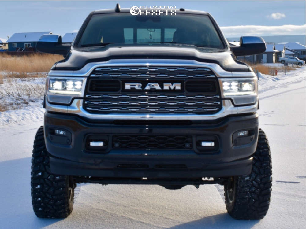 2019 Ram 3500 with 22x12 -51 Cali Offroad Summit and 37/13.5R22 Cooper ...