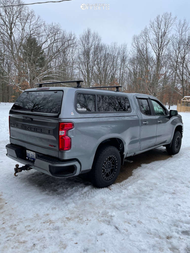 2020 Chevrolet Silverado 1500 with 18x8.5 0 Method Mr312 and 265/70R18 ...