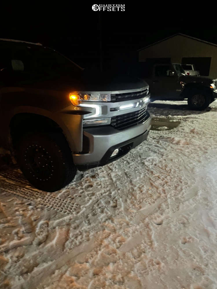 2020 Chevrolet Silverado 1500 with 18x8.5 0 Method Mr312 and 265/70R18 ...