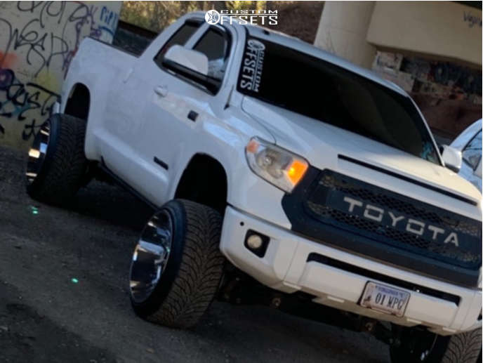 2016 Toyota Tundra with 22x14 -76 Hostile Rage and 305/40R22 Atturo ...