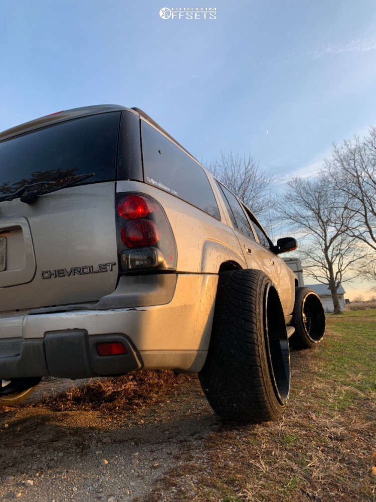 2004 Chevrolet Trailblazer EXT with 24x14 -76 TIS 544BM and 305/50R24 ...