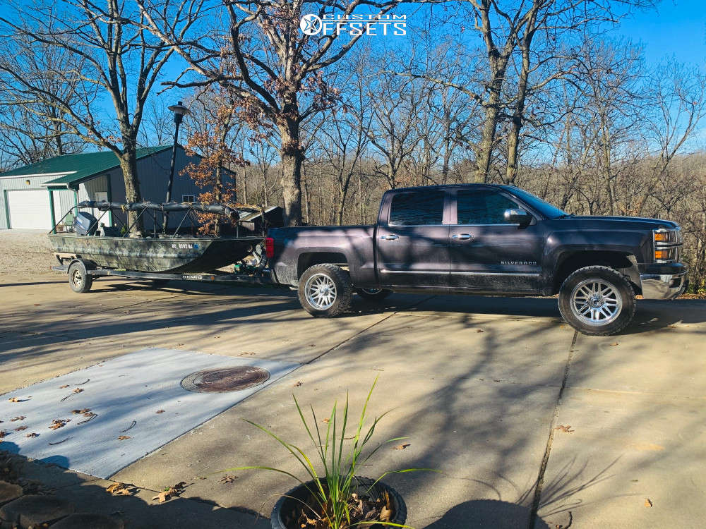 2015 Chevrolet Silverado 1500 with 20x10 -19 Fuel Ignite and 33/12.5R20 ...