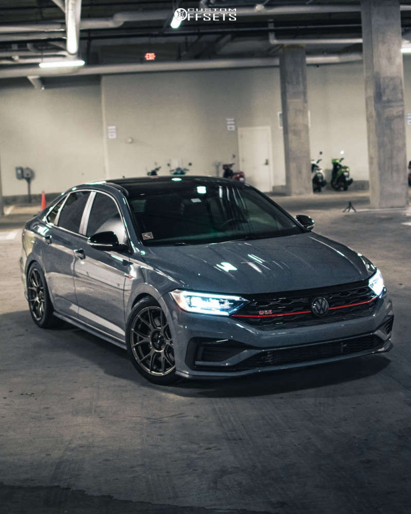 2019 Volkswagen Jetta with 18x8.5 43 Konig Ampliform and 235/45R18 ...