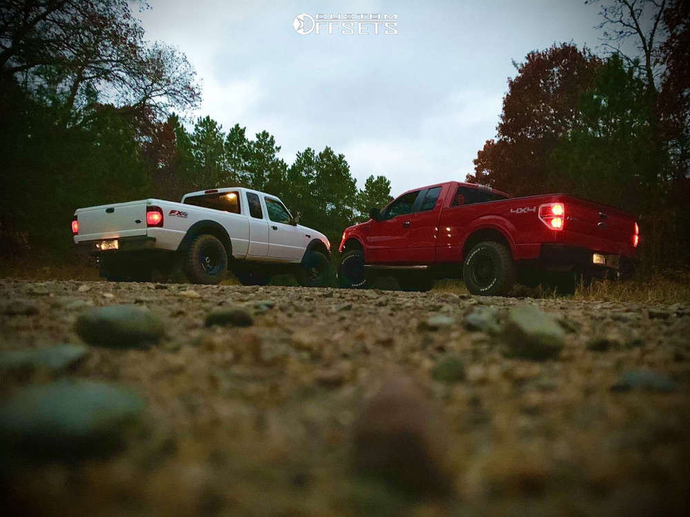 2003 Ford Ranger with 15x10 -39 Vision D Window and 31/10.5R15 Americus ...