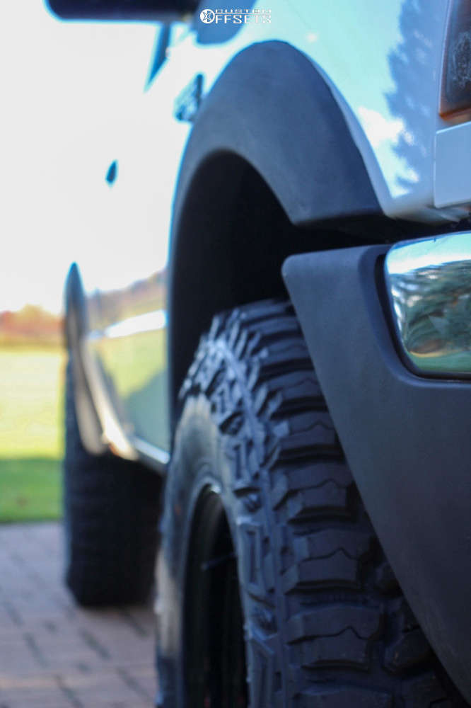 2003 Ford Ranger with 15x10 -39 Vision D Window and 31/10.5R15 Americus ...