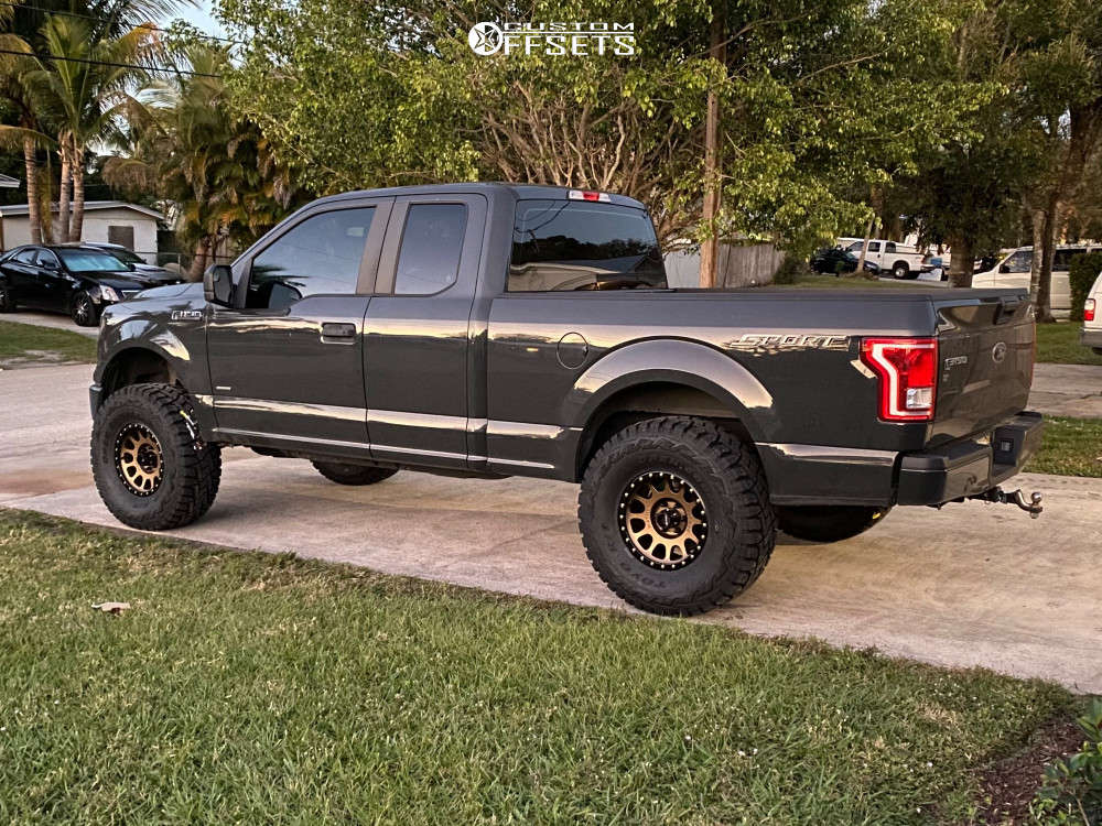 2016 Ford F-150 with 17x8.5 0 Method Nv and 37/13.5R17 Toyo Tires Open ...