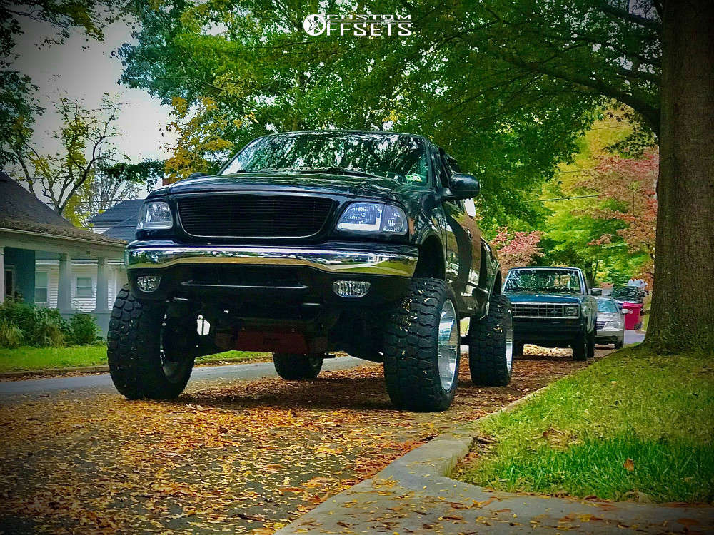 1999 Ford F-150 with 22x12 -44 American Truxx Blade and 35/12.5R22 ...