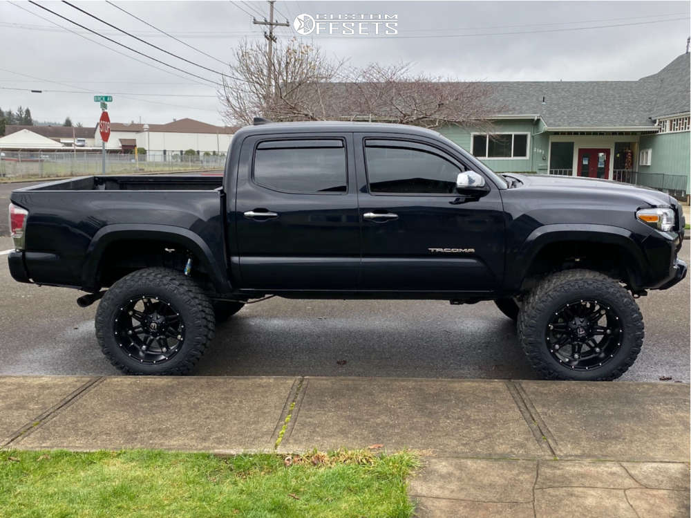 2019 Toyota Tacoma with 20x12 -45 Fuel Hostage and 35/12.5R20 Maxxis ...