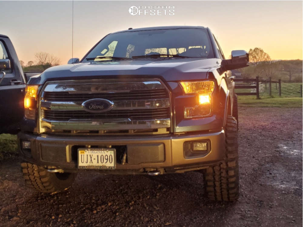 2016 Ford F-150 with 20x10 -25 Vision Razor and 33/12.5R20 Federal ...