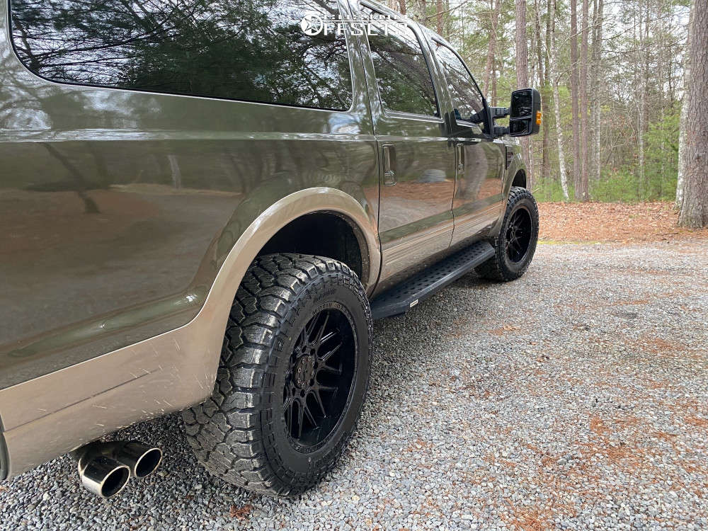2000 Ford Excursion with 20x10 -24 Motiv Offroad Magnus and 35/12.5R20 ...