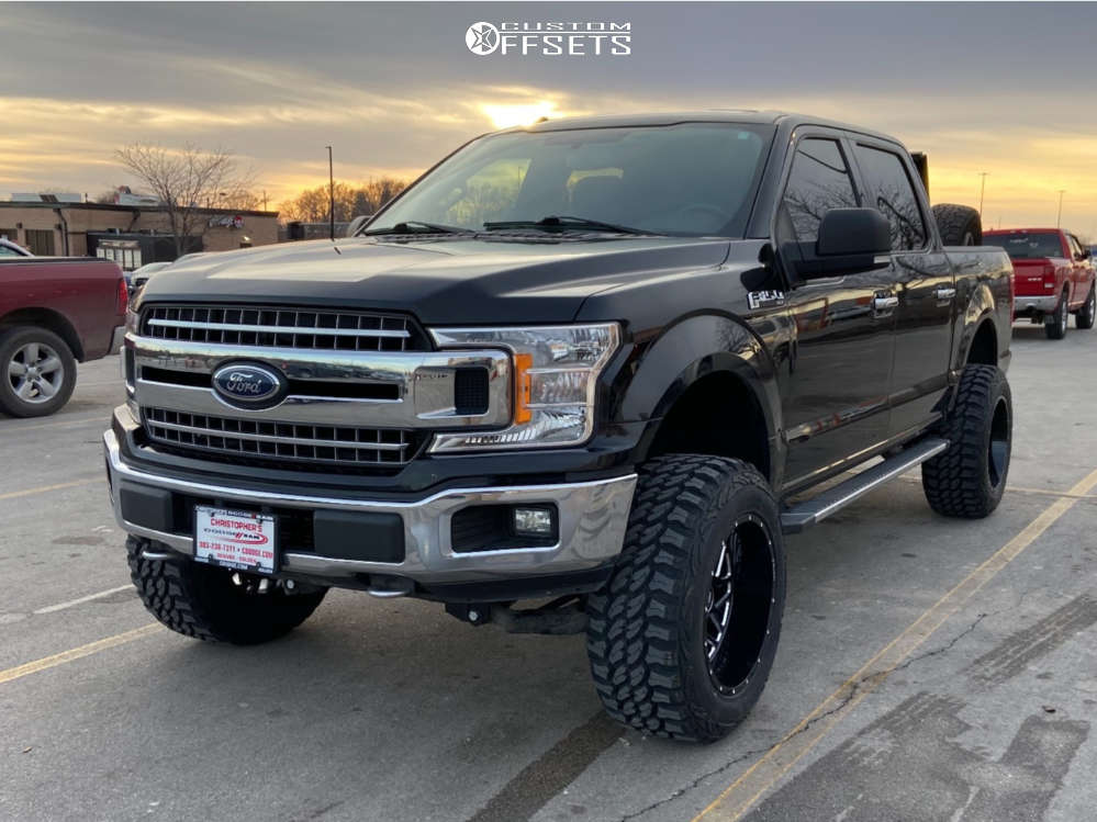 2018 Ford F-150 with 20x12 -44 Hostile Sprocket and 35/12.5R20 Pro Comp Xtreme Mt2 and ...