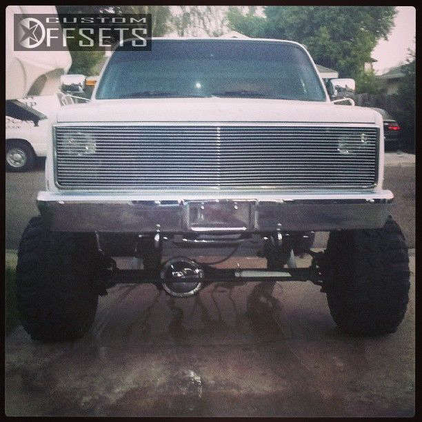 1987 Chevrolet V10 with 15x14 -88.9 Weld Racing Super Single and 33/15 ...