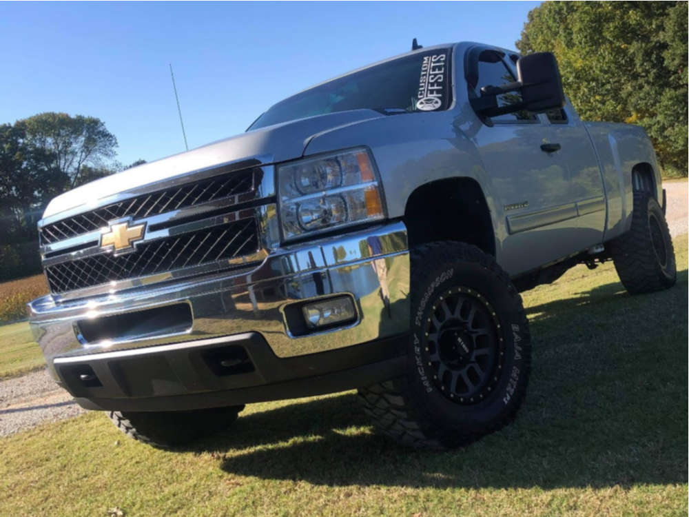 2011 Chevrolet Silverado 2500 HD with 18x10 -24 Method Grid and 35/12 ...