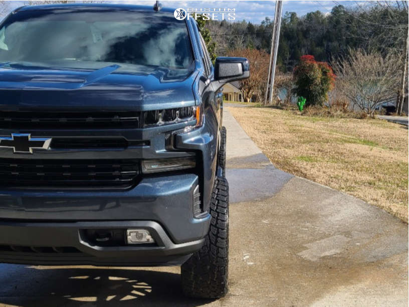 2019 Chevrolet Silverado 1500 with 22x10 -19 Vision Spyder and 35/12.5R22 Toyo Tires Open ...