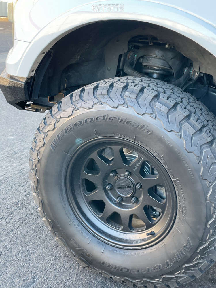 2015 Ford F-150 with 17x8.5 Method Mr316 and 285/75R17 BFGoodrich All ...