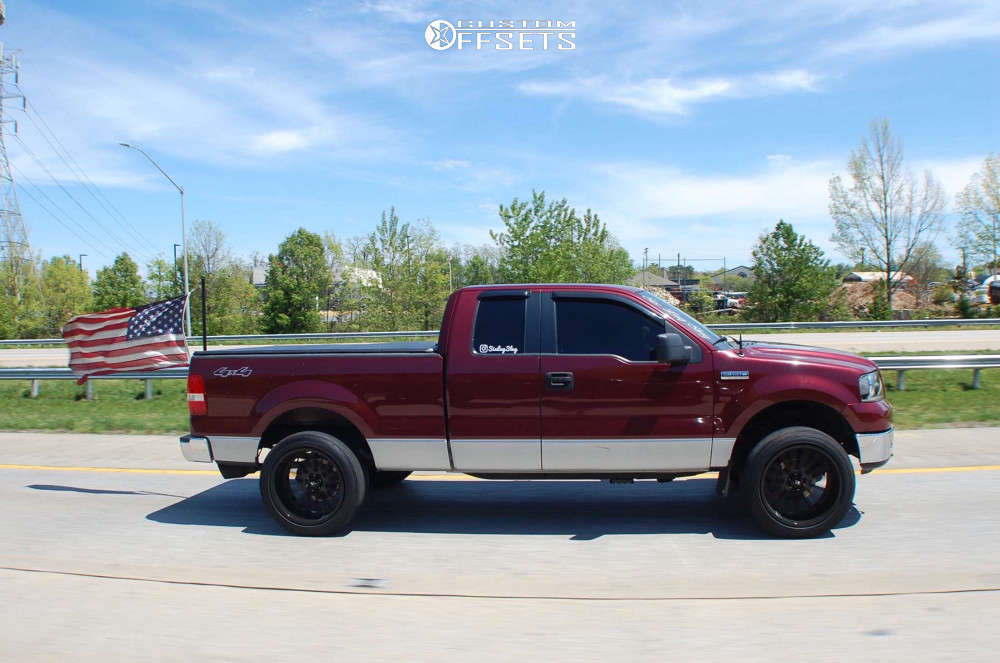 2006 Ford F-150 with 22x12 -44 V-Rock Anvil and 33/12.5R22 Venom Power ...