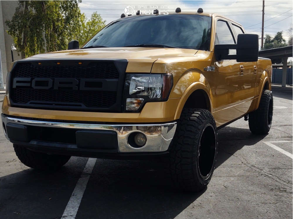 2009 Ford F-150 with 20x12 -44 Hardrock Crusher and 33/12.5R20 Federal ...