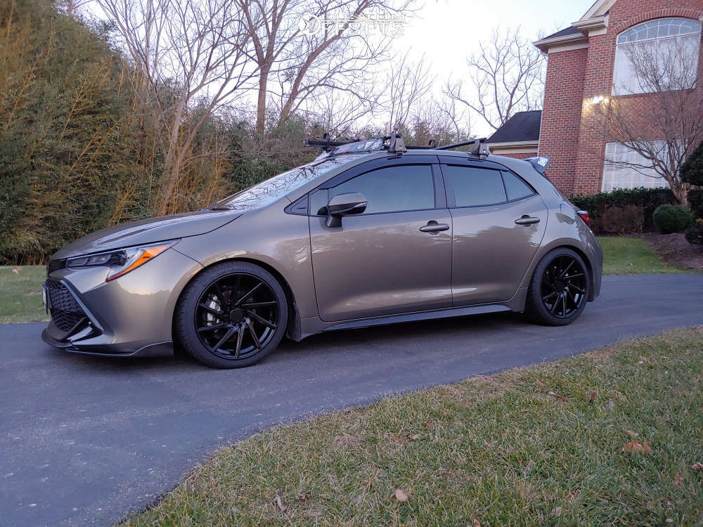 2019 Toyota Corolla with 18x8.5 38 F1R F29 and 225/40R18 Federal SS595 ...