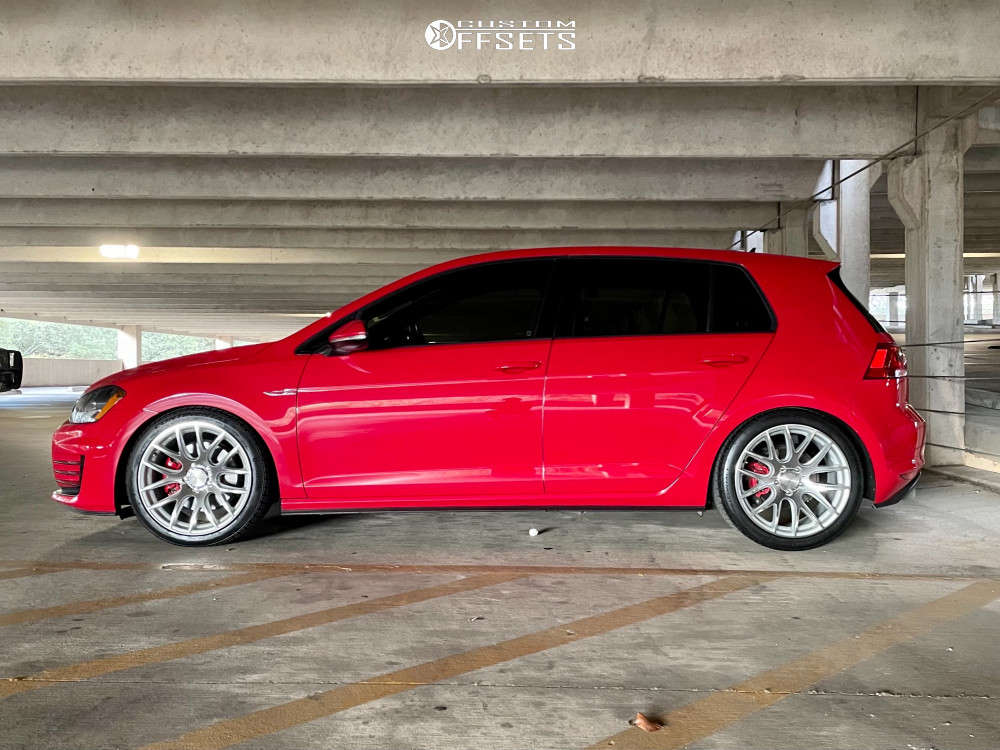2017 Volkswagen GTI with 18x8.5 45 3SDM 0.01 and 235/40R18 Continental ...