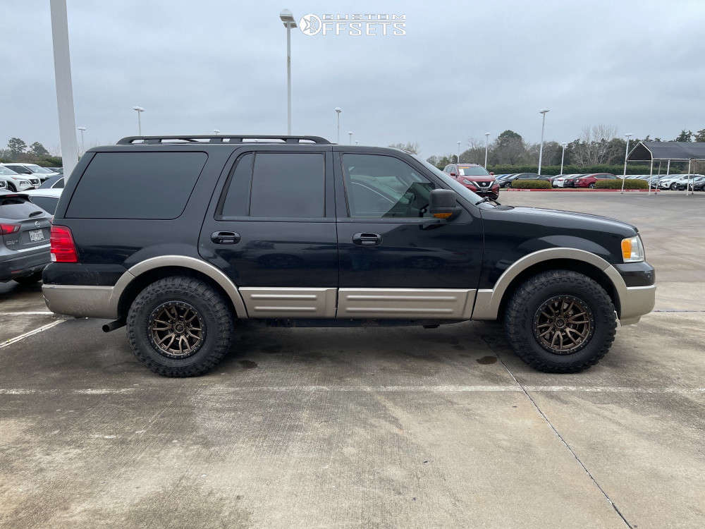2003 Ford Expedition with 17x9 -12 Fuel Rebel and 33/11.5R17 Falken ...