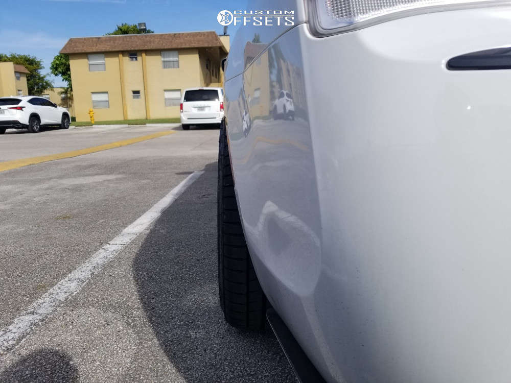 2019 Chrysler 300 with 22x10.5 25 Rosso Reactive and 265/35R22 Accelera ...