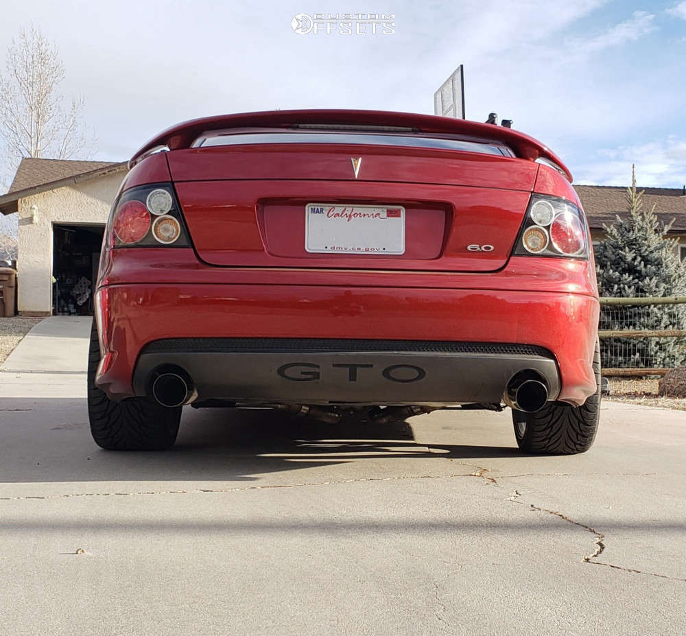 2006 Pontiac GTO with 19x8.5 35 Rays Engineering G-games and 245/35R19 ...