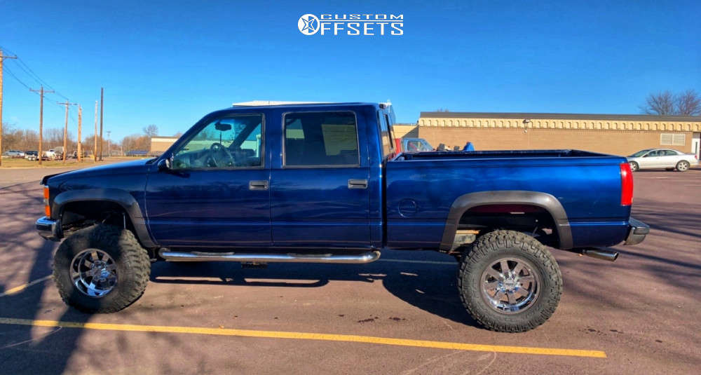 1999 Chevrolet K2500 with 18x10 -24 Moto Metal Mo962 and 35/12.5R18 ...