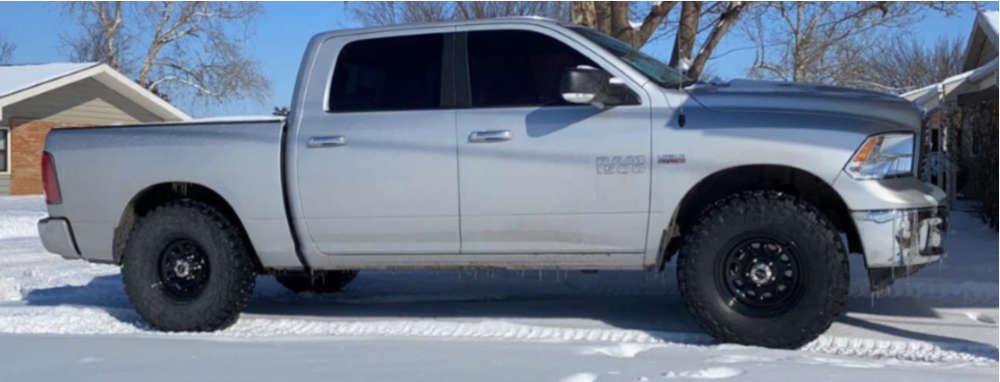 2018 Ram 1500 with 17x8 -12 Vision D Window and 35/12.5R17 Federal ...