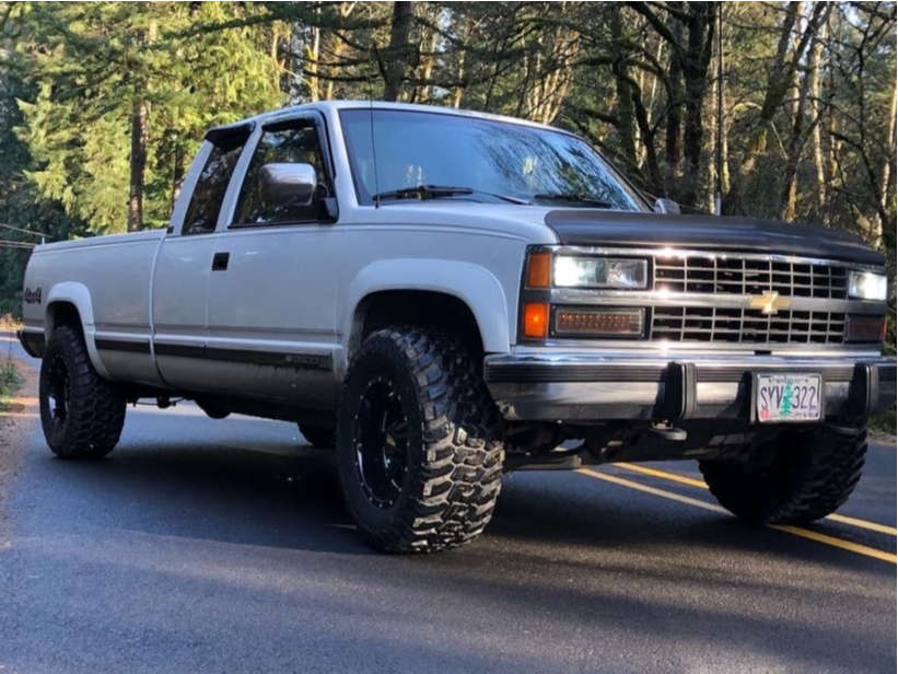 1993 Chevrolet K2500 with 17x10 -24 Moto Metal 962 and 33/12.5R17 RBP ...