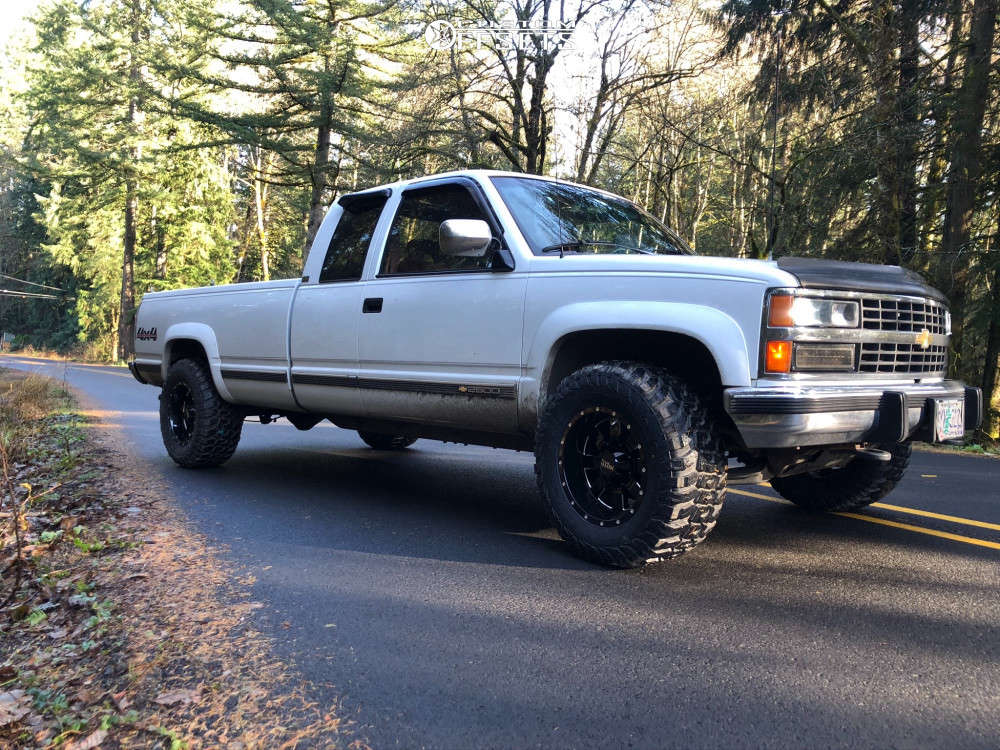 1993 Chevrolet K2500 with 17x10 -24 Moto Metal 962 and 33/12.5R17 RBP ...