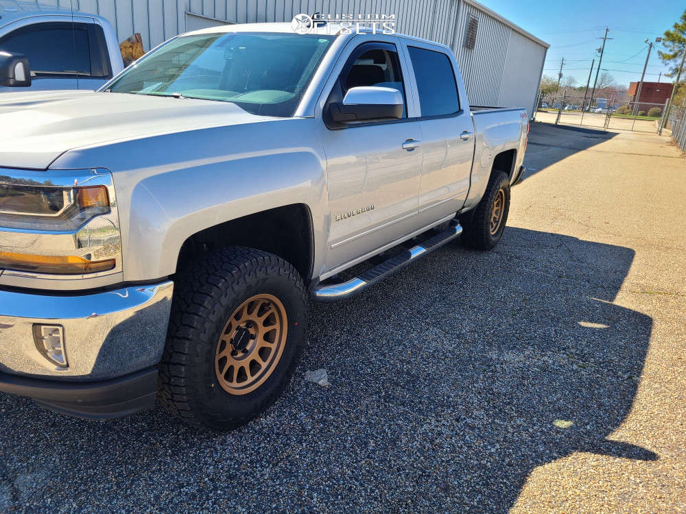 2018 Chevrolet Silverado 1500 with 17x8.5 0 Method MR703 and 285/70R17 ...