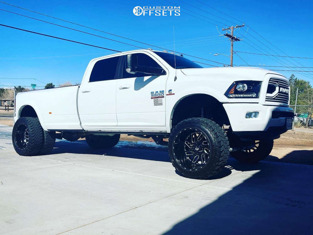 2018 Ram 3500 with 22x14 -75 Fuel Triton and 35/13.5R22 Toyo Tires Open ...